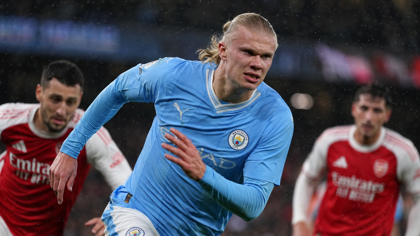 Liverpool survive a chaos weekend as Arsenal and City stall