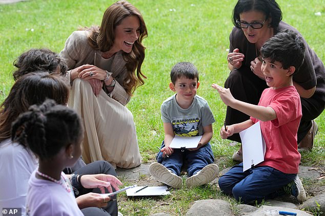 Royal experts question timing of Harry's new article