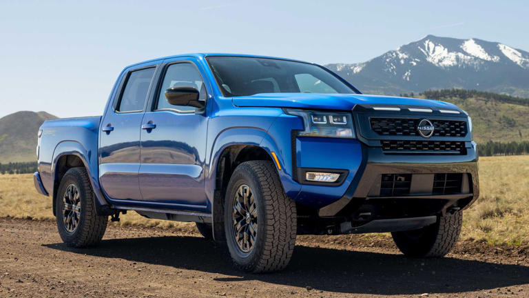 Nissan puts the hammer down: 'We're too V6 to quit' building six ...