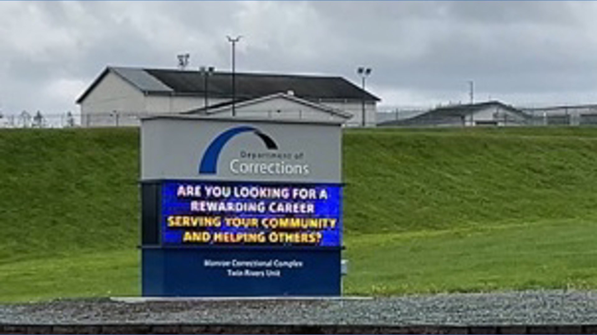 Raw: Scene at Monroe Correctional Complex after inmate escapes