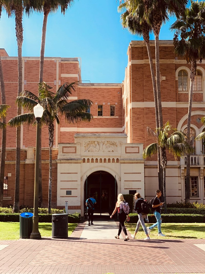 University admin demands students change classes without giving them a ...