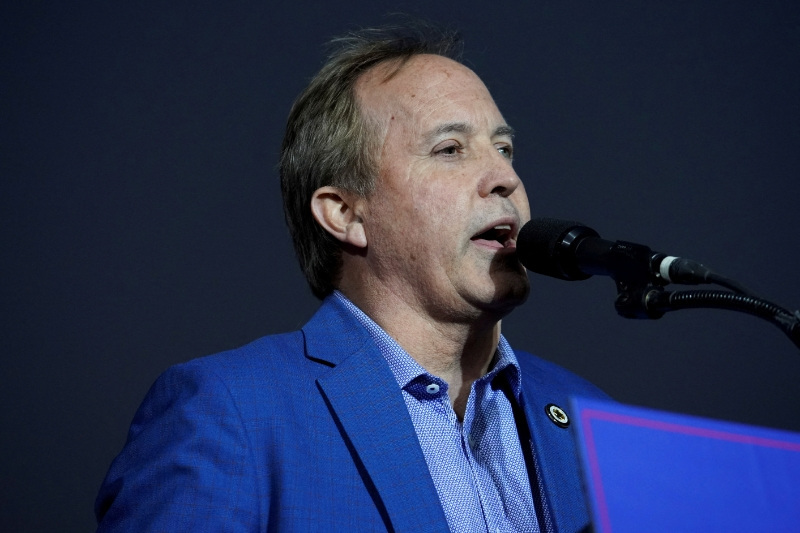 Texas hospital to launch youth detransition clinic, fire doctors to ...