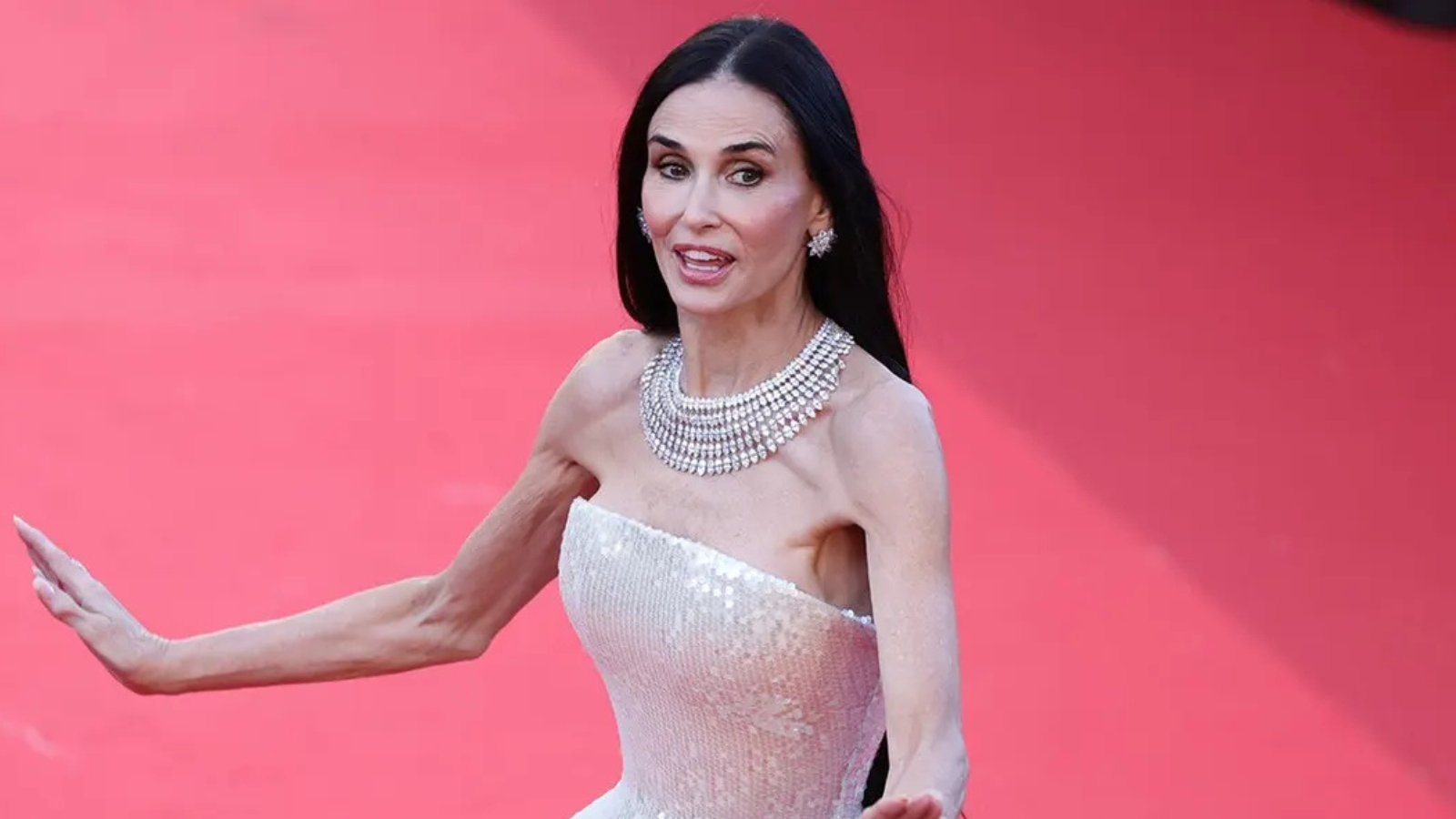 Demi Moore S Too Skinny Appearance Triggers Health Concerns Online