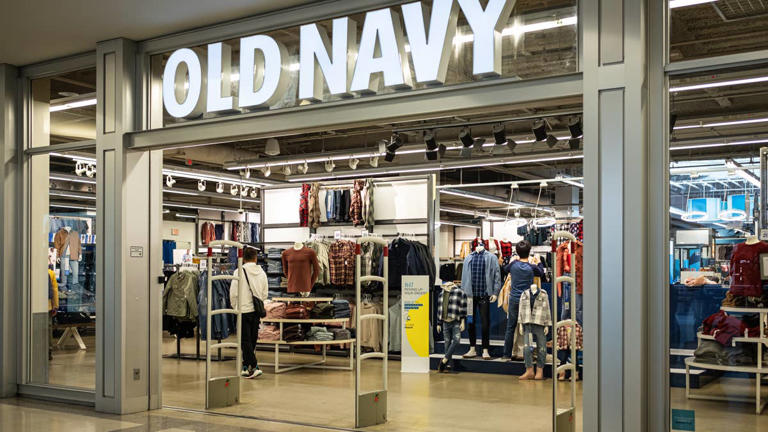 Old Navy's $15 lace-trim scarf tank top is perfect for your summer wardrobe