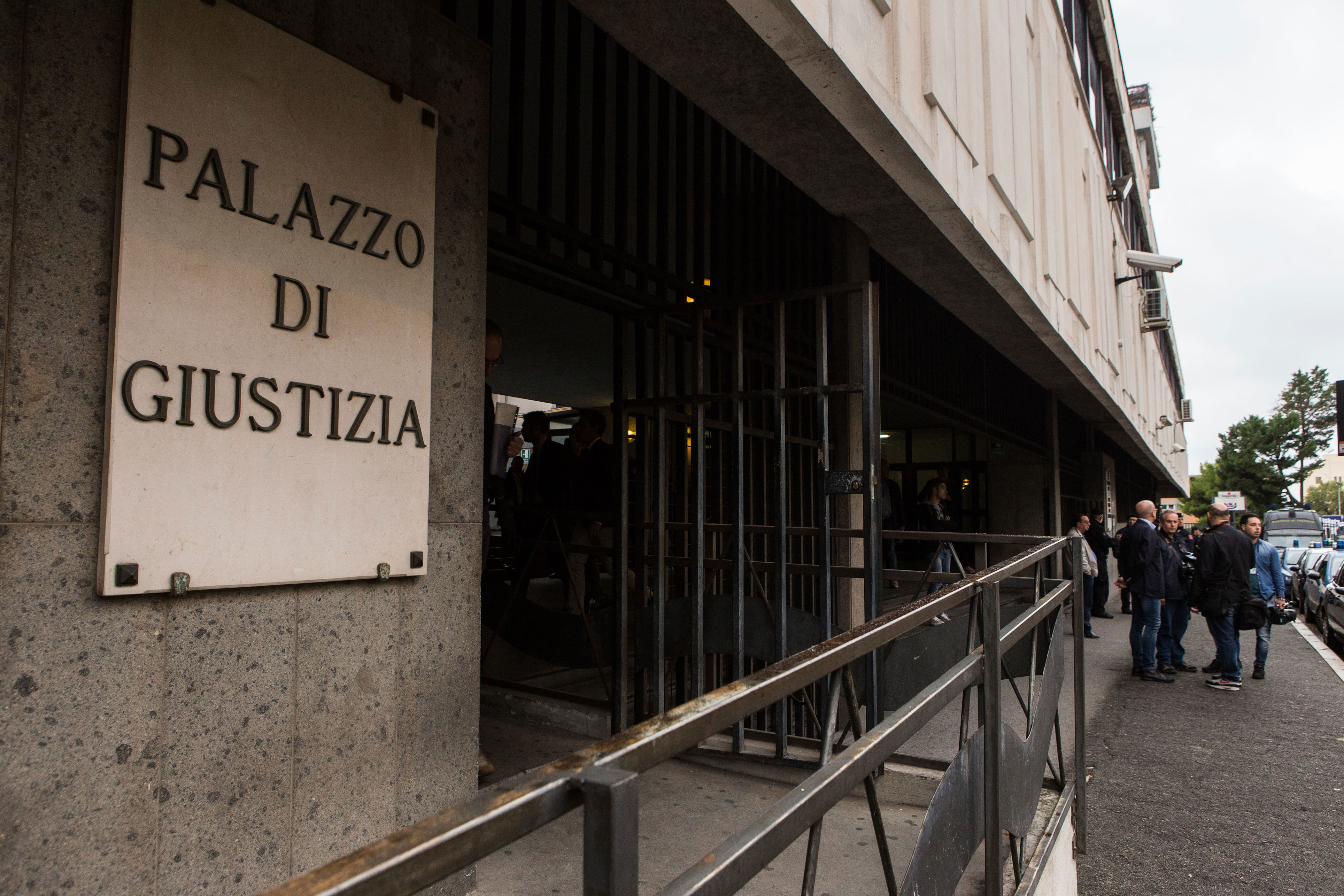Makka Sulaev uccise il padre violento, assolta per legittima difesa