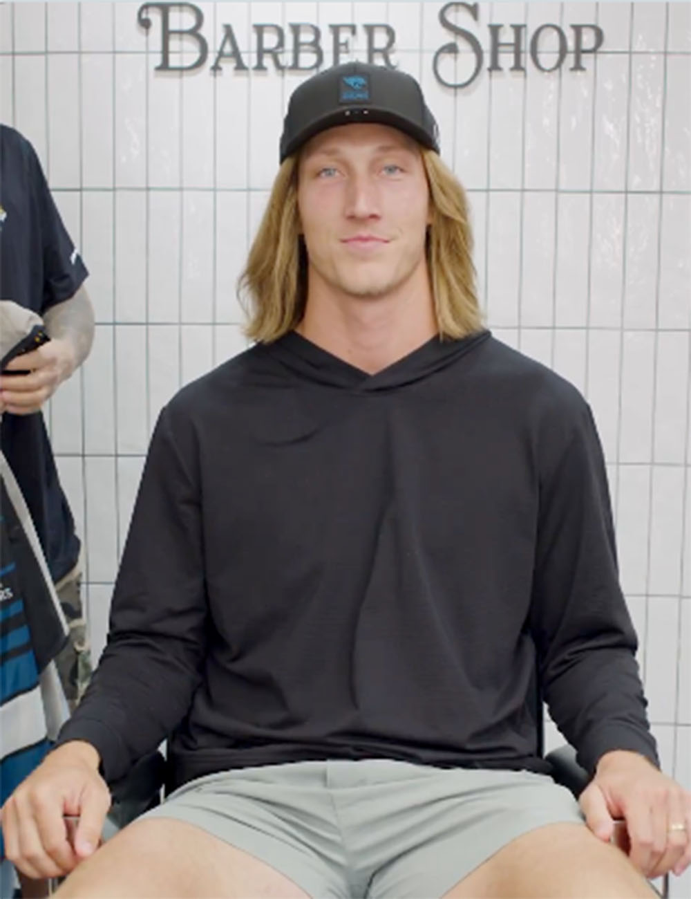 Trevor Lawrence cuts his hair for Jaguars schedule release video — or ...
