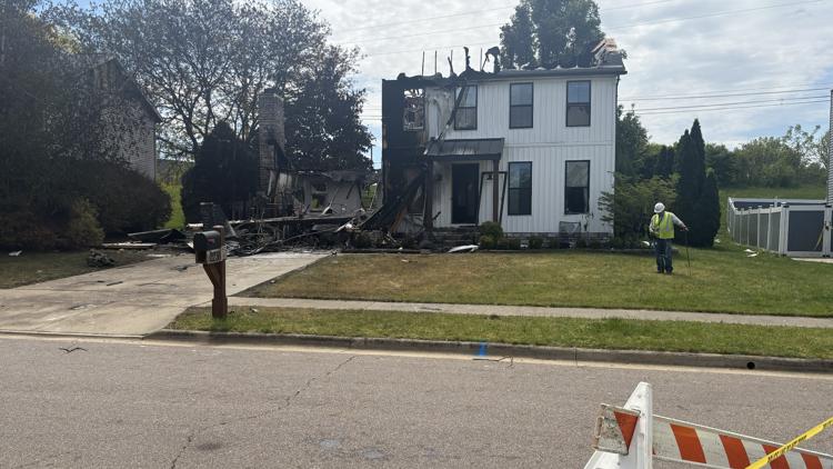 Surveillance video captures aftermath of fatal Akron plane crash