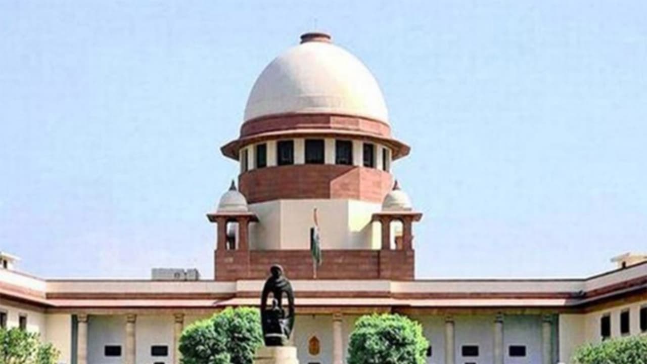 Unnao rape: SC sets aside HC order suspending Kuldeep Sengar's life ...
