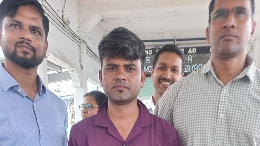 Pune man plants fake bomb in hospital bathroom after Rs 7 lakh bill ...