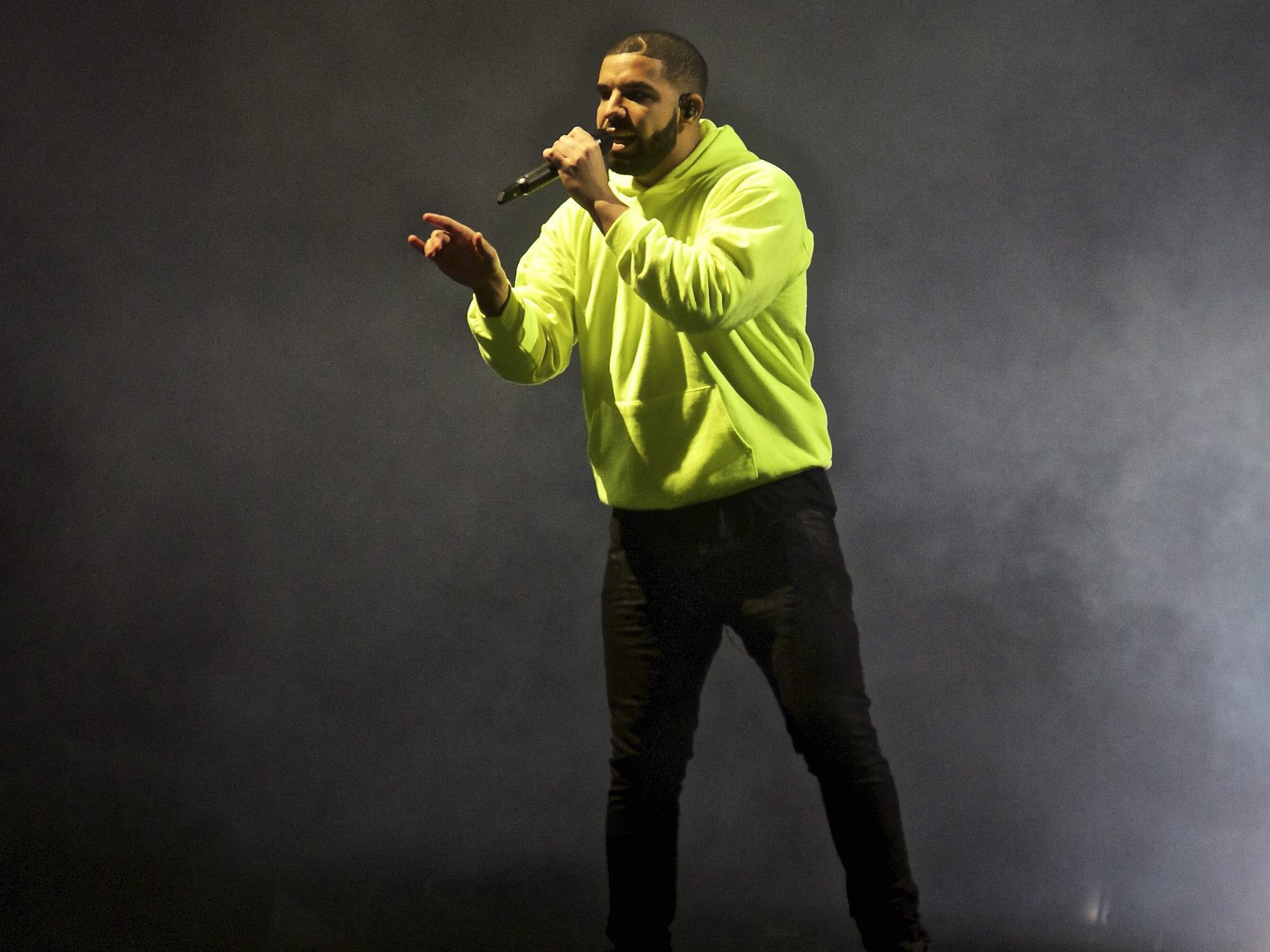 Drake sort 3 albums d’un coup