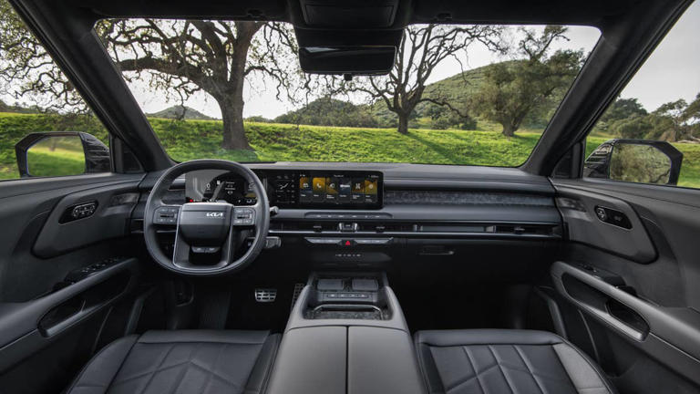 I drove the 2027 Kia Telluride X-Pro on- and off-road at Mudfest: Here ...