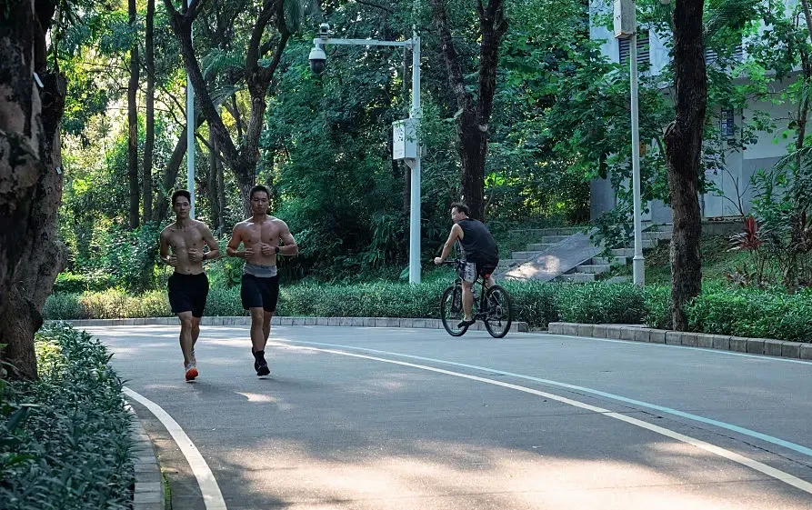 Experts link diet, exercise, and sleep to longer life