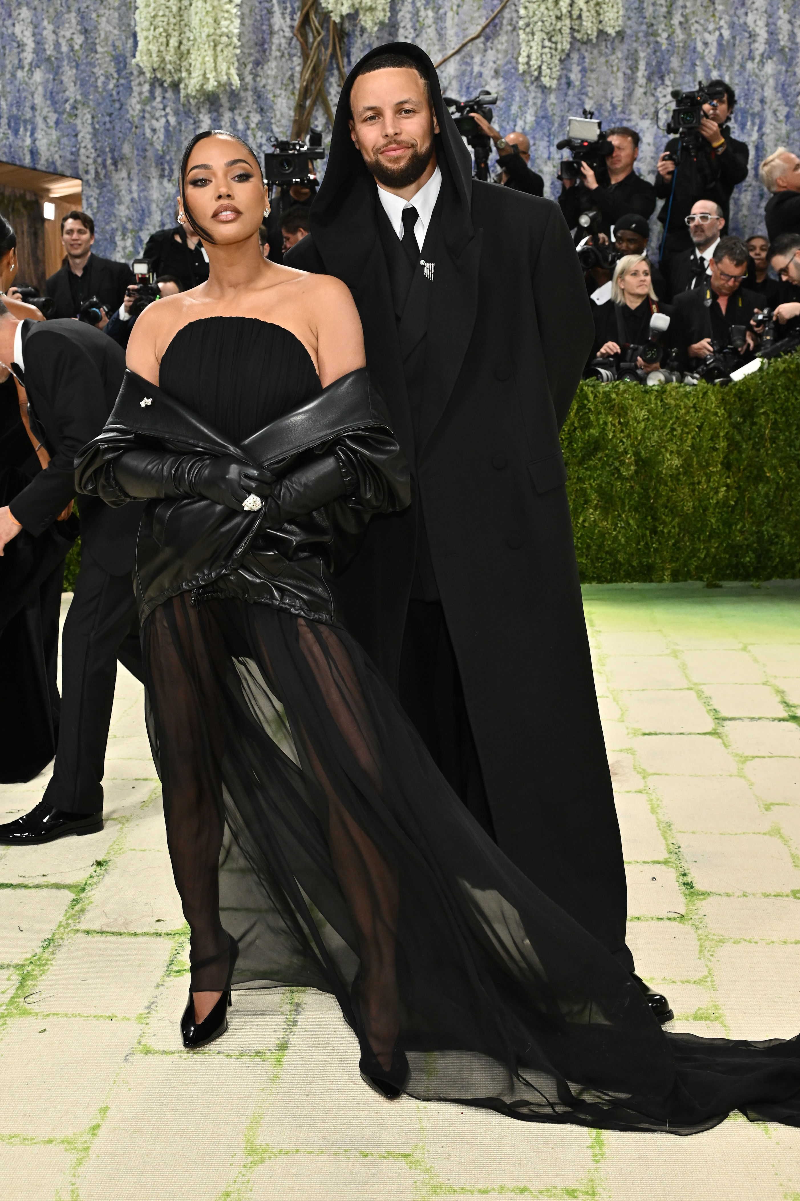 Winner pays $9 million in charity auction for a private lunch with ...
