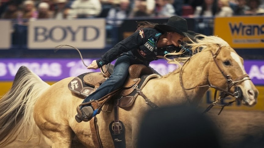 This cowgirl won 5 world championships - but chose her horse over a title