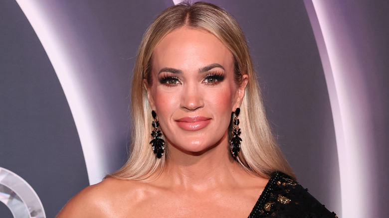 The stunning hair transformation of Carrie Underwood