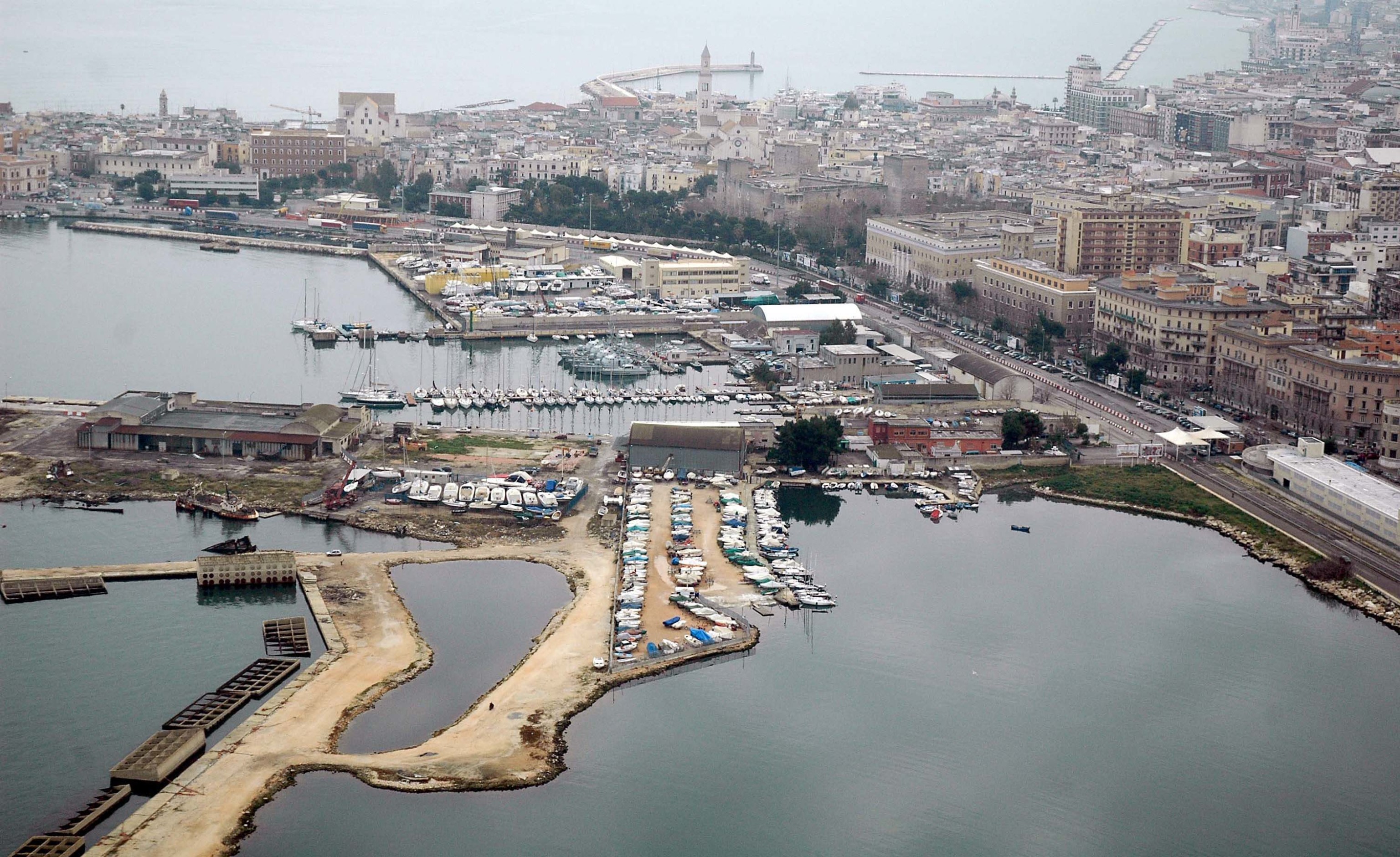 A Bari il mare per tutti, la nave diventa spazio di socialità