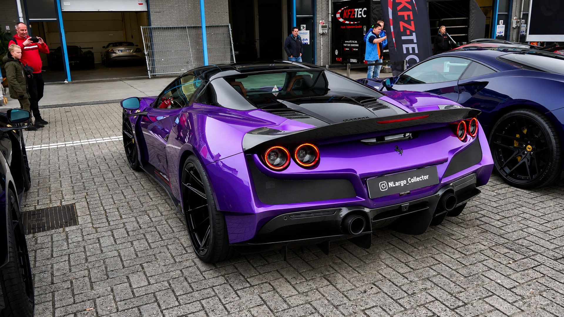 Som de partida brutal da Ferrari F8 com escapamento aprimorado