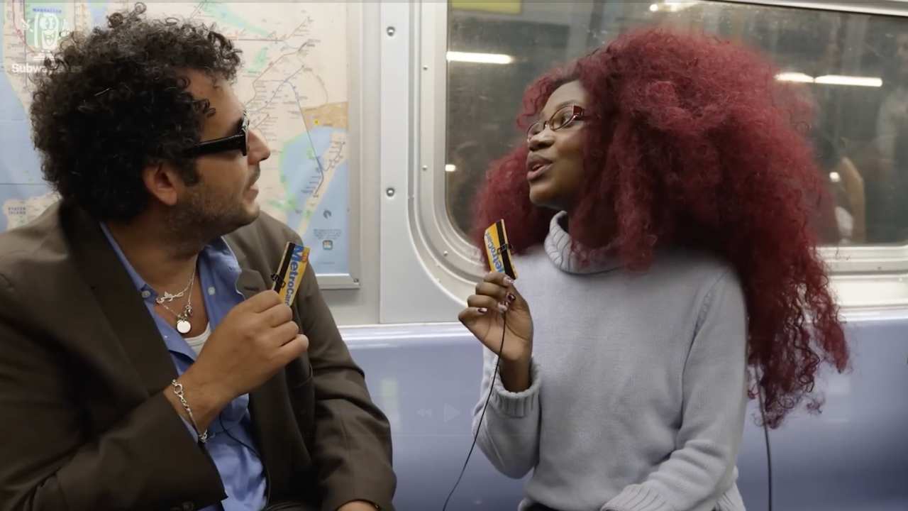 Jo Sunday says extroverts do all the social heavy lifting