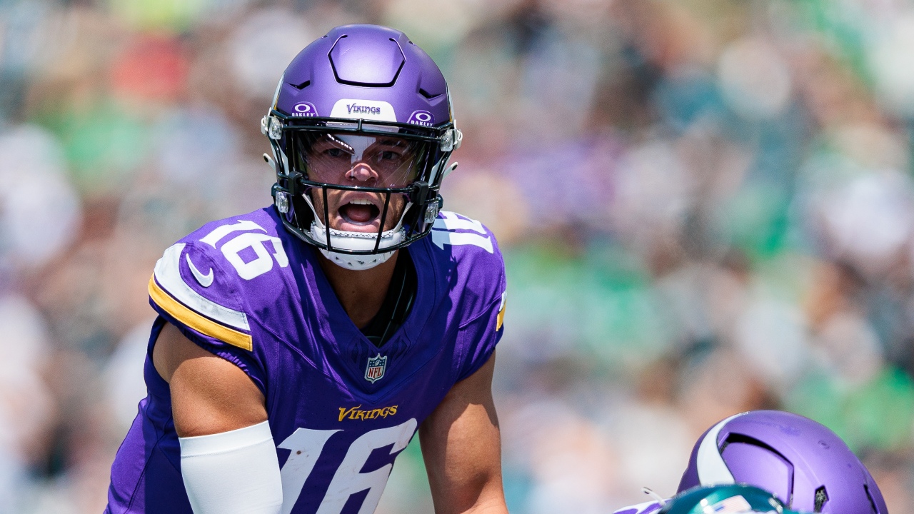 Hall retires at 28 with 0 NFL games after Vikings cut him and Seahawks ...