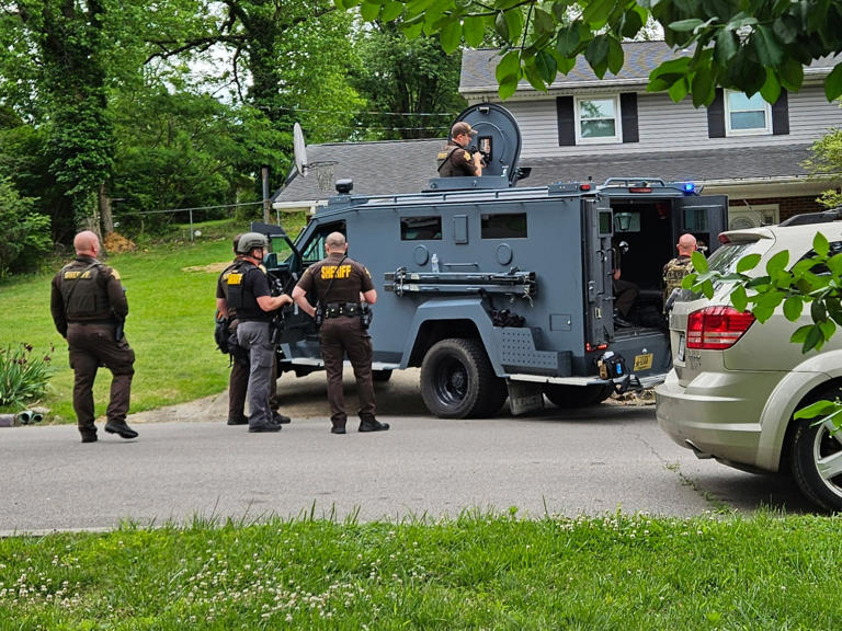 VSCO deputies arrest one man after standoff on Dusseldorf Dr.