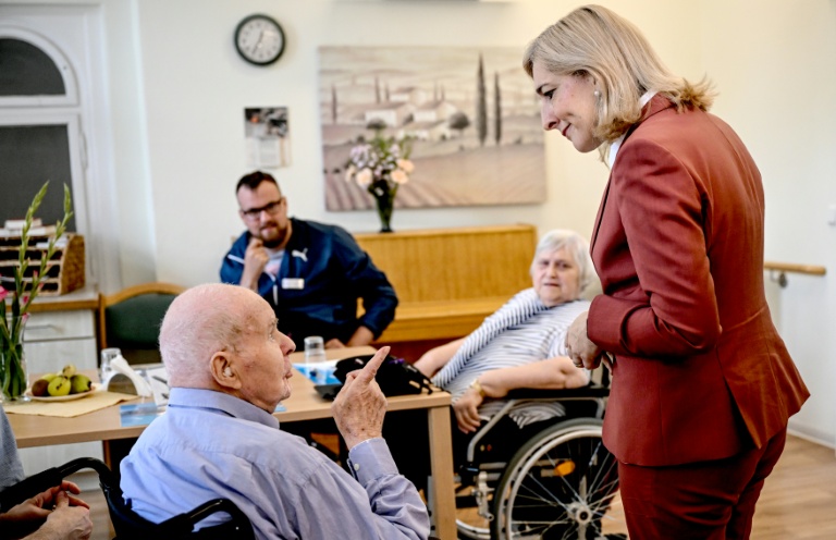 DAK: Warkens Pflegereform könnte Heimbewohner bis zu 20.000 Euro mehr ...