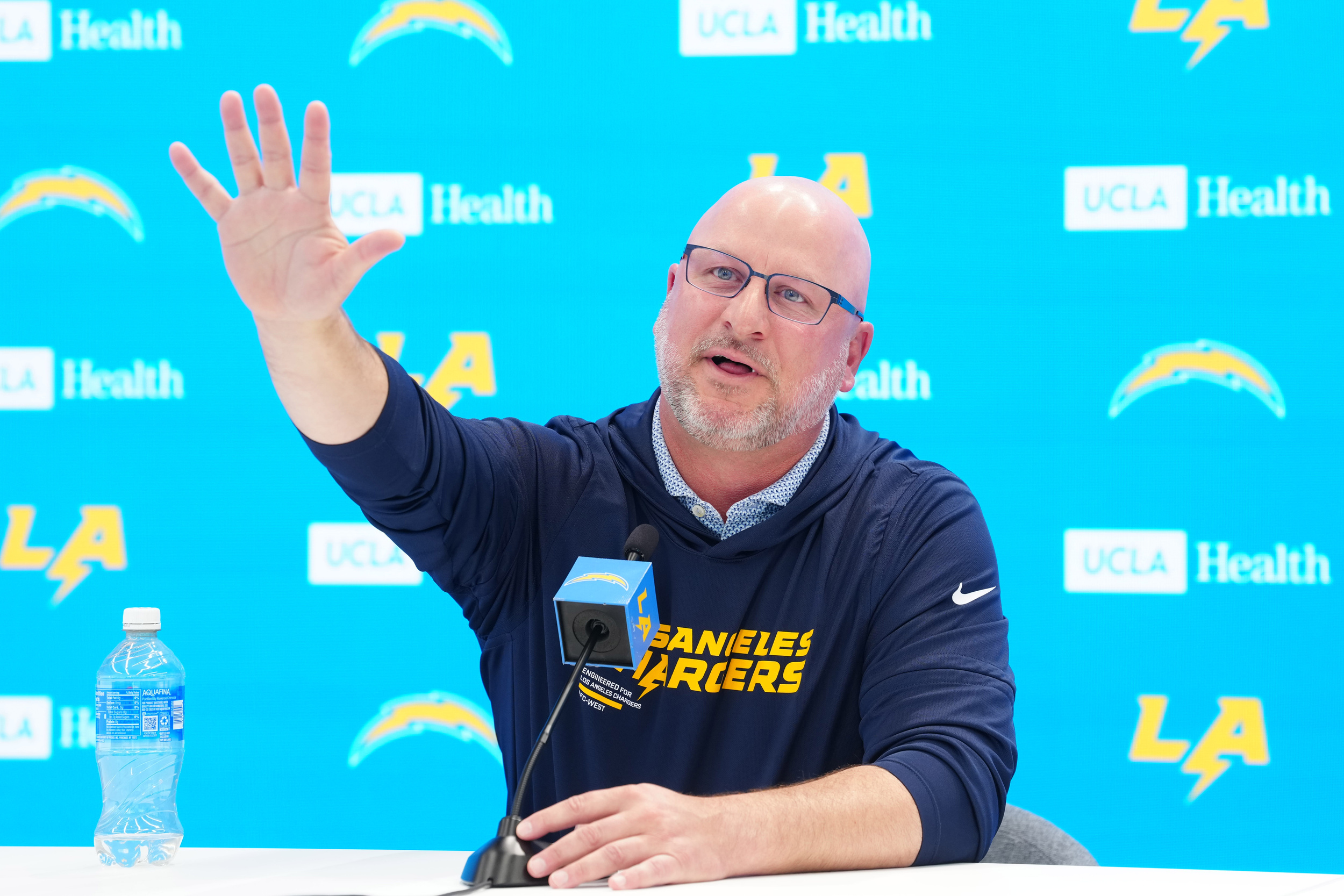 Chargers’ Chad Alexander withdraws from Vikings’ GM search
