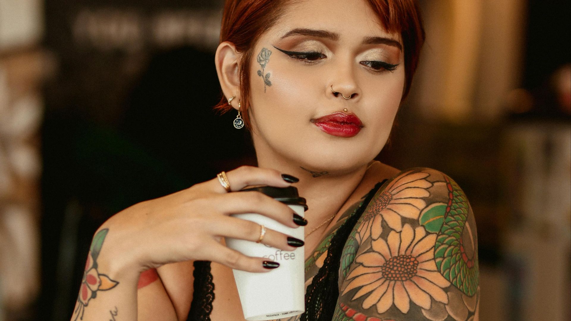 10 female tattoos men think are classy & 10 they think are red flags