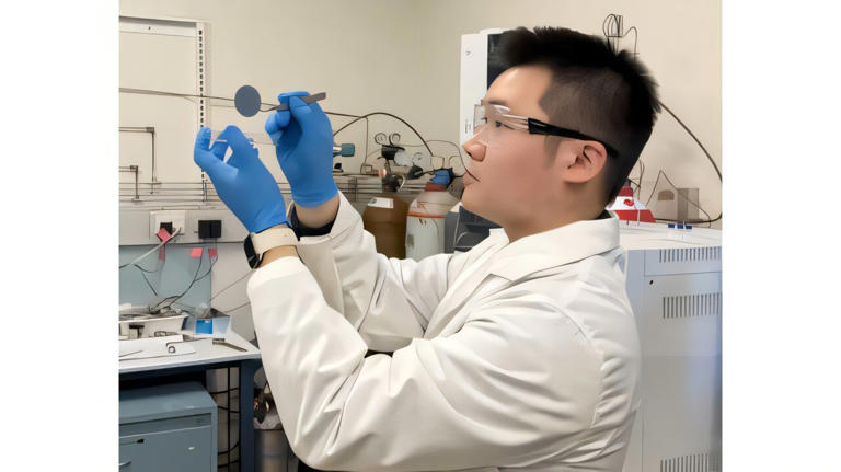 Ultra-thin membrane enables high-efficiency hydrogen fuel cells for ...