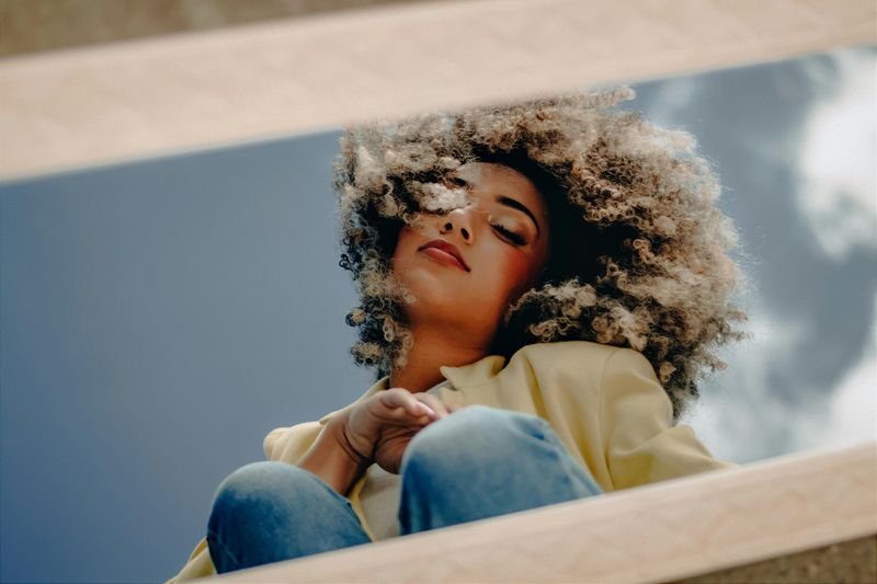 11 qualities that often draw emotionally healthy men