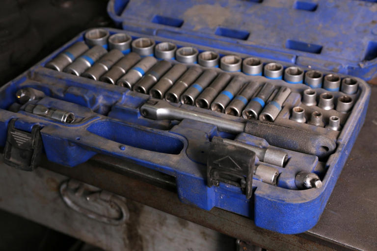 What every American garage had in 1995 — and the specific items that ...