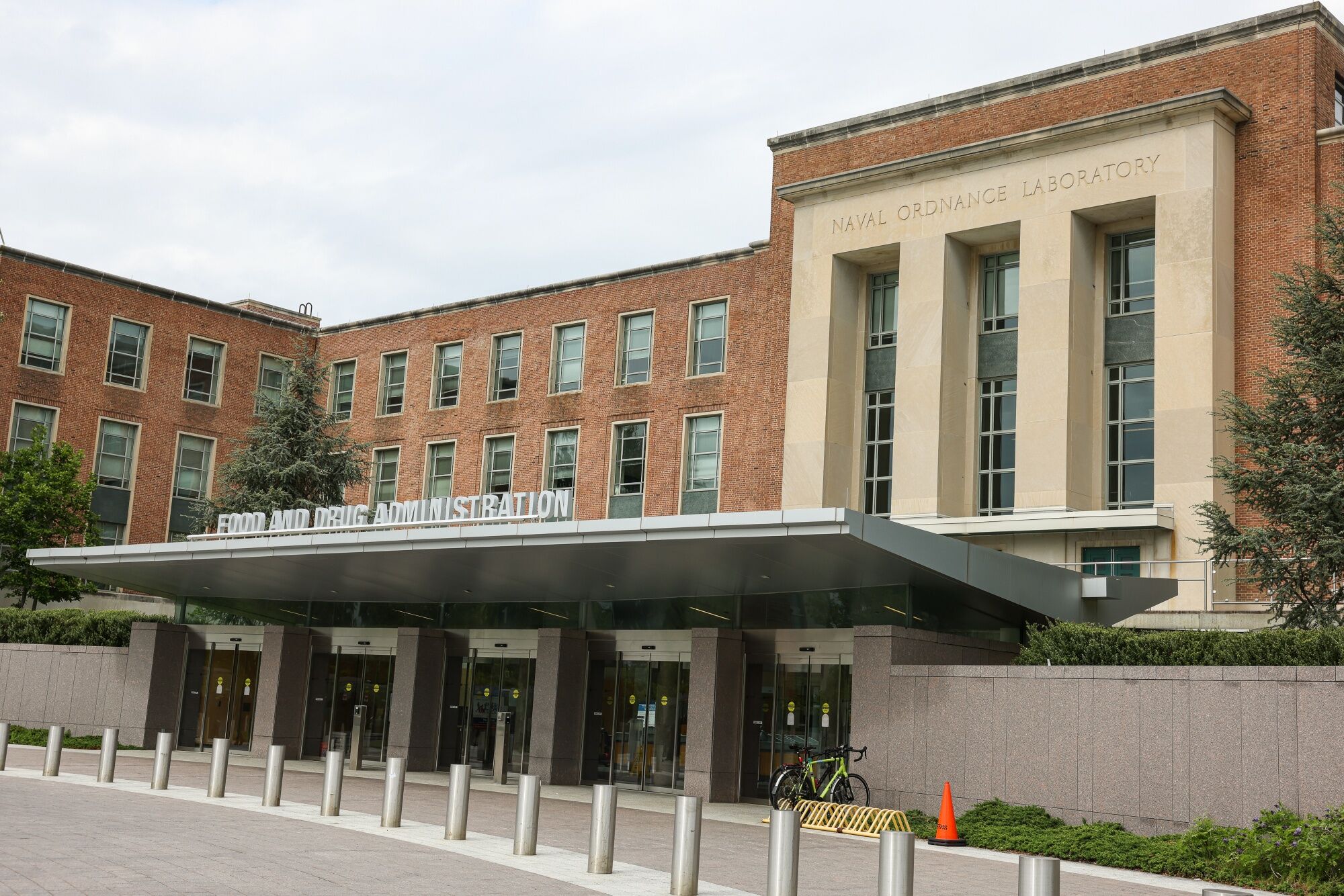 FDA swaps top drug and vaccine regulators in staff overhaul