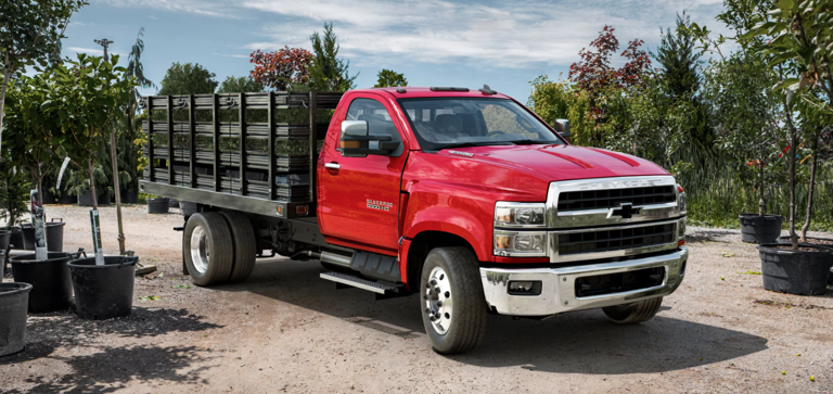 GM cuts biggest Silverado trucks as partner sells assembly plant