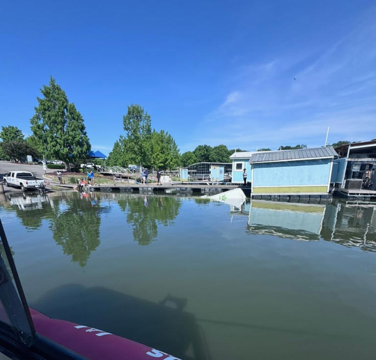 Food delivery van crashes into Old Hickory Lake marina after dropping ...