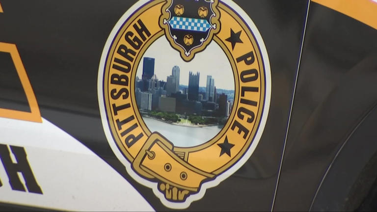 Man charged after police chase through Pittsburgh neighborhoods