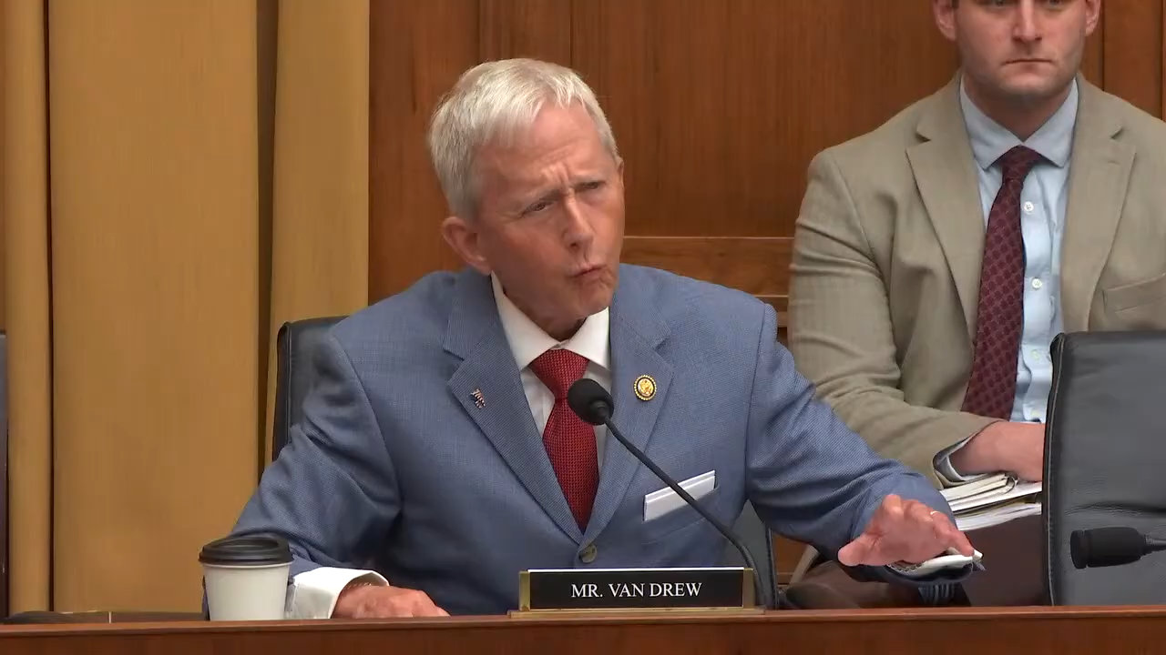 'You don't show any discipline!': Unruly GOP Rep. Jeff Van Drew fusses ...