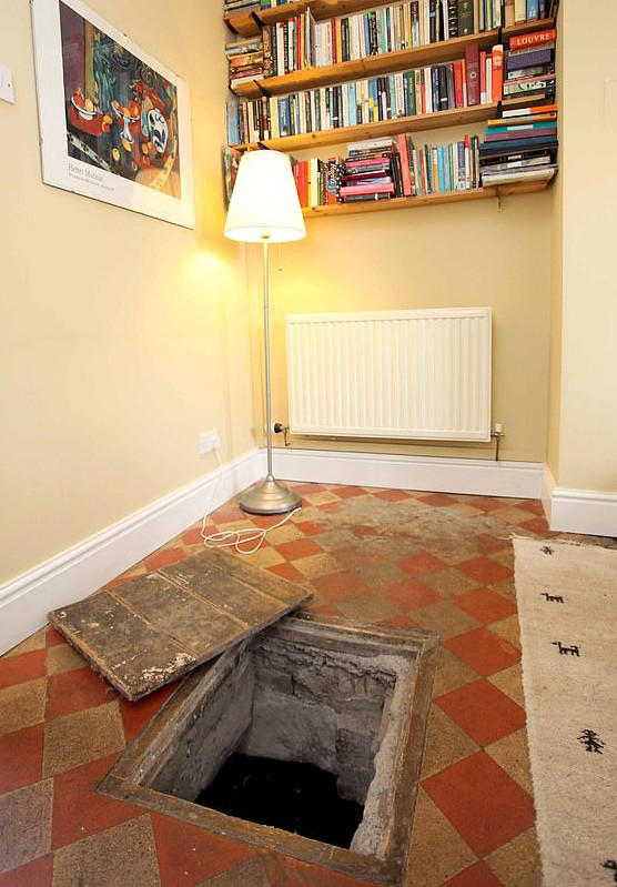 JK Rowling’s father ‘ran illegal cannabis operation’ from secret cellar ...