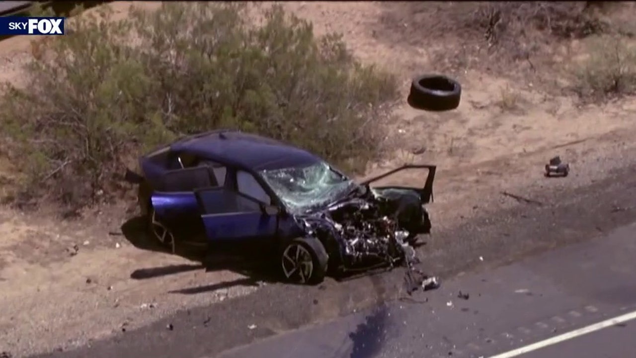 1 dead in State Route 74 crash involving 3 vehicles near Lake Pleasant