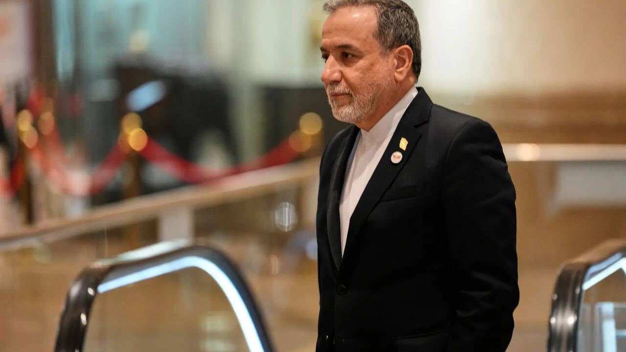 Iran's foreign minister identifies trust issues in US negotiations