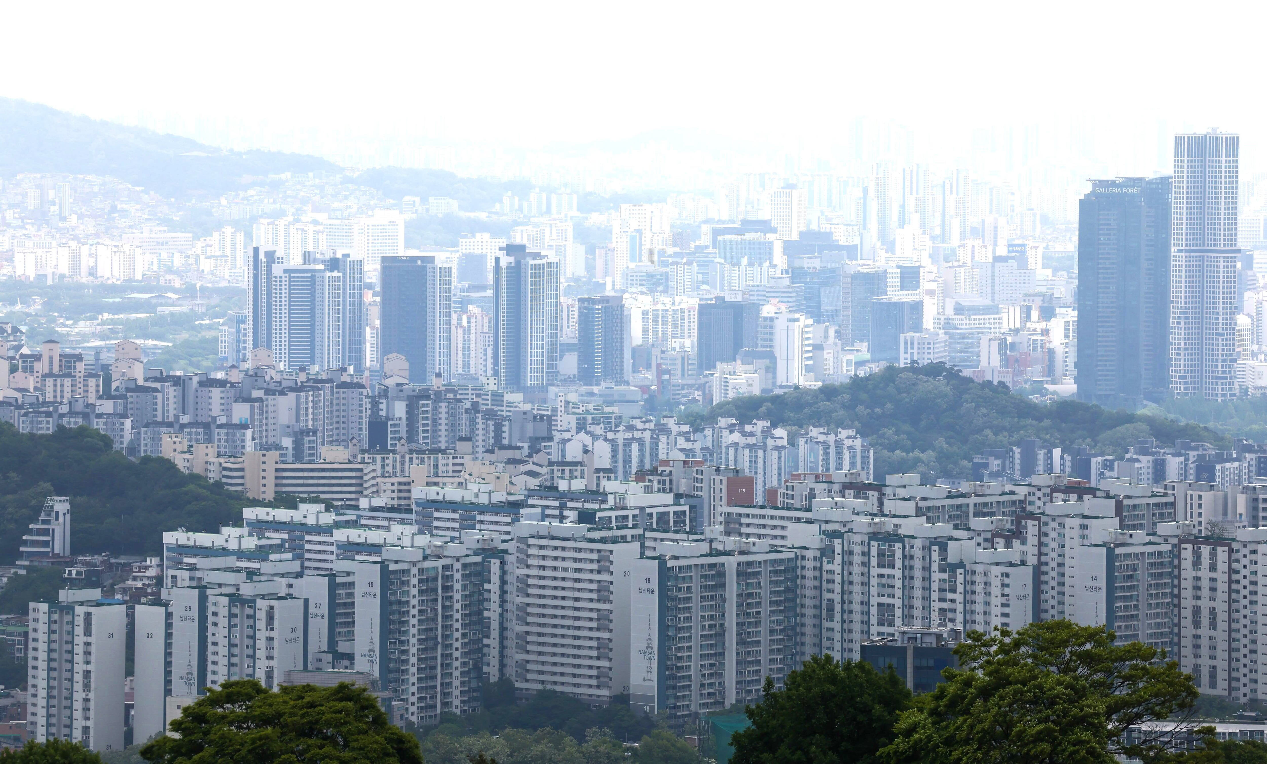 Government measures curb high-end apartment gains, returns persist