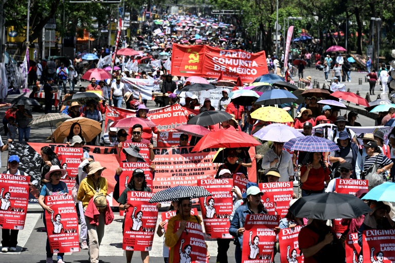 Mexican teachers threaten World Cup protests over salary proposal
