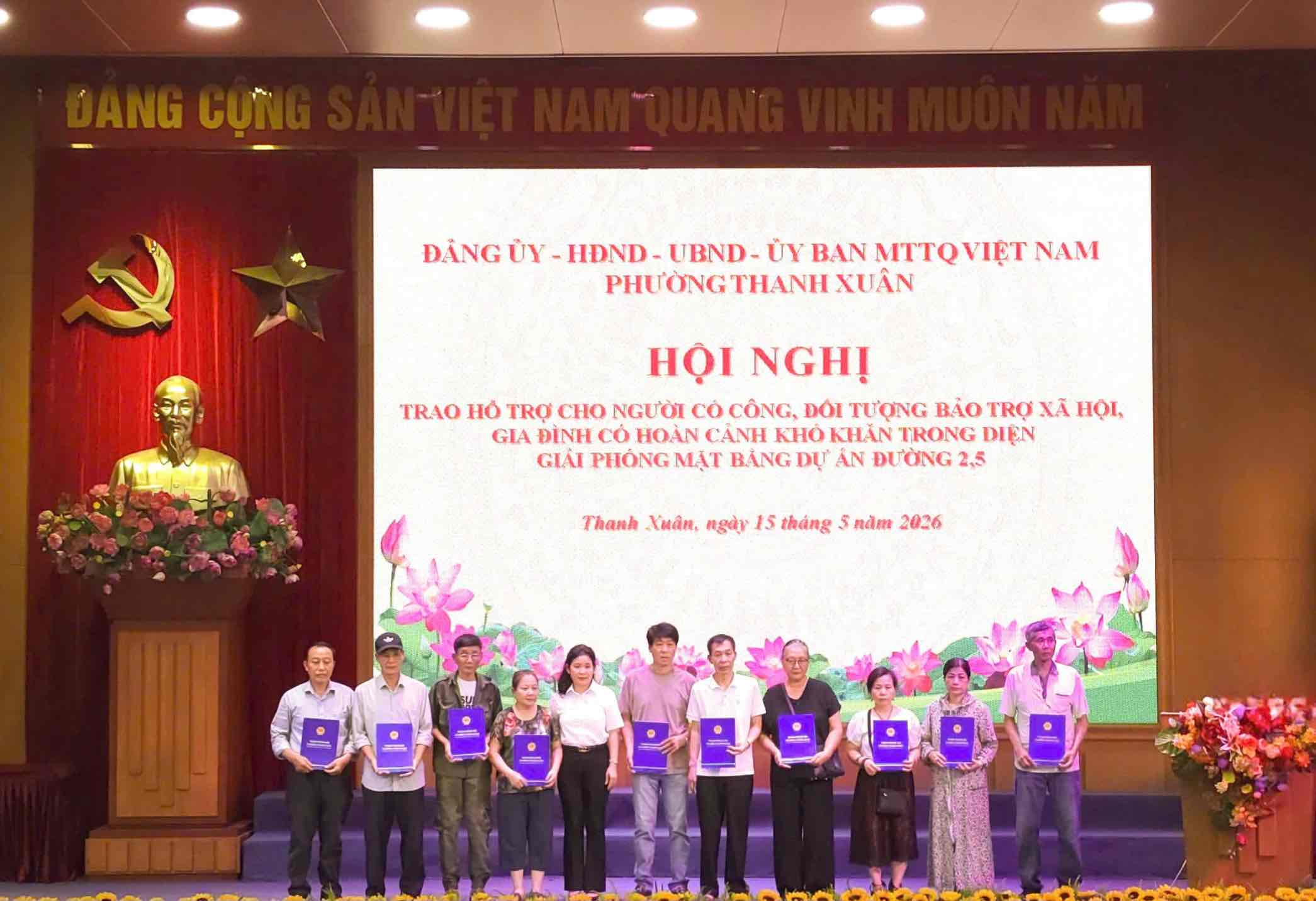 Hỗ trợ tiền mặt cho hộ khó khăn trong diện giải phóng mặt bằng Vành đai 2,5