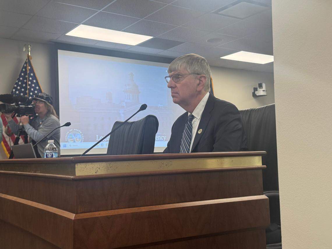 SC public health leader Ed Simmer out. Here's who will replace him