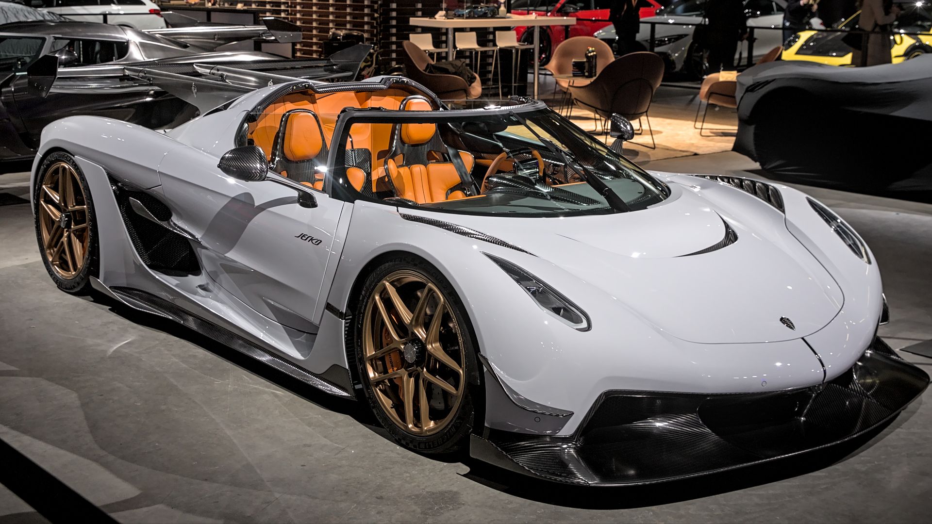 20 cars that should be featured in the Fast & Furious franchise