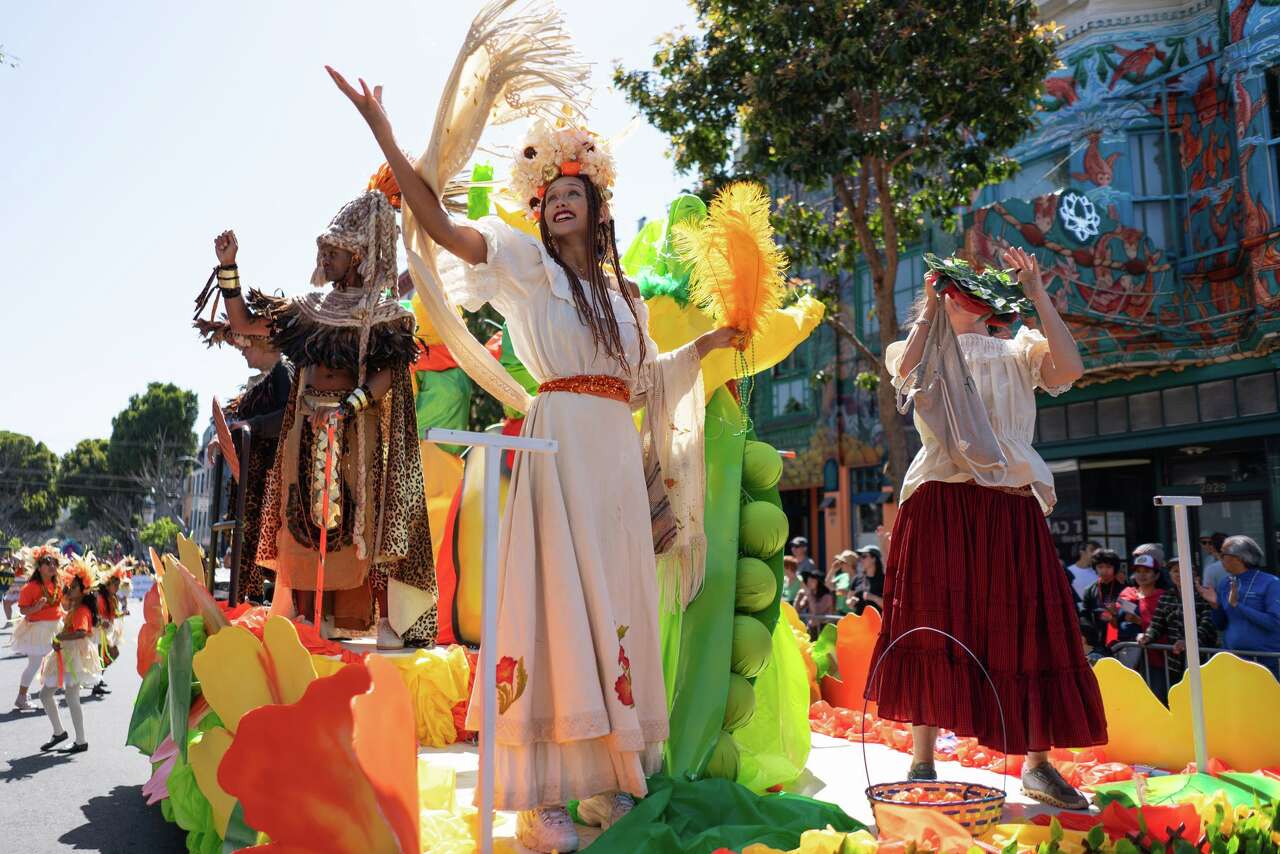 Carnaval San Francisco returns with parade, music and soccer theme