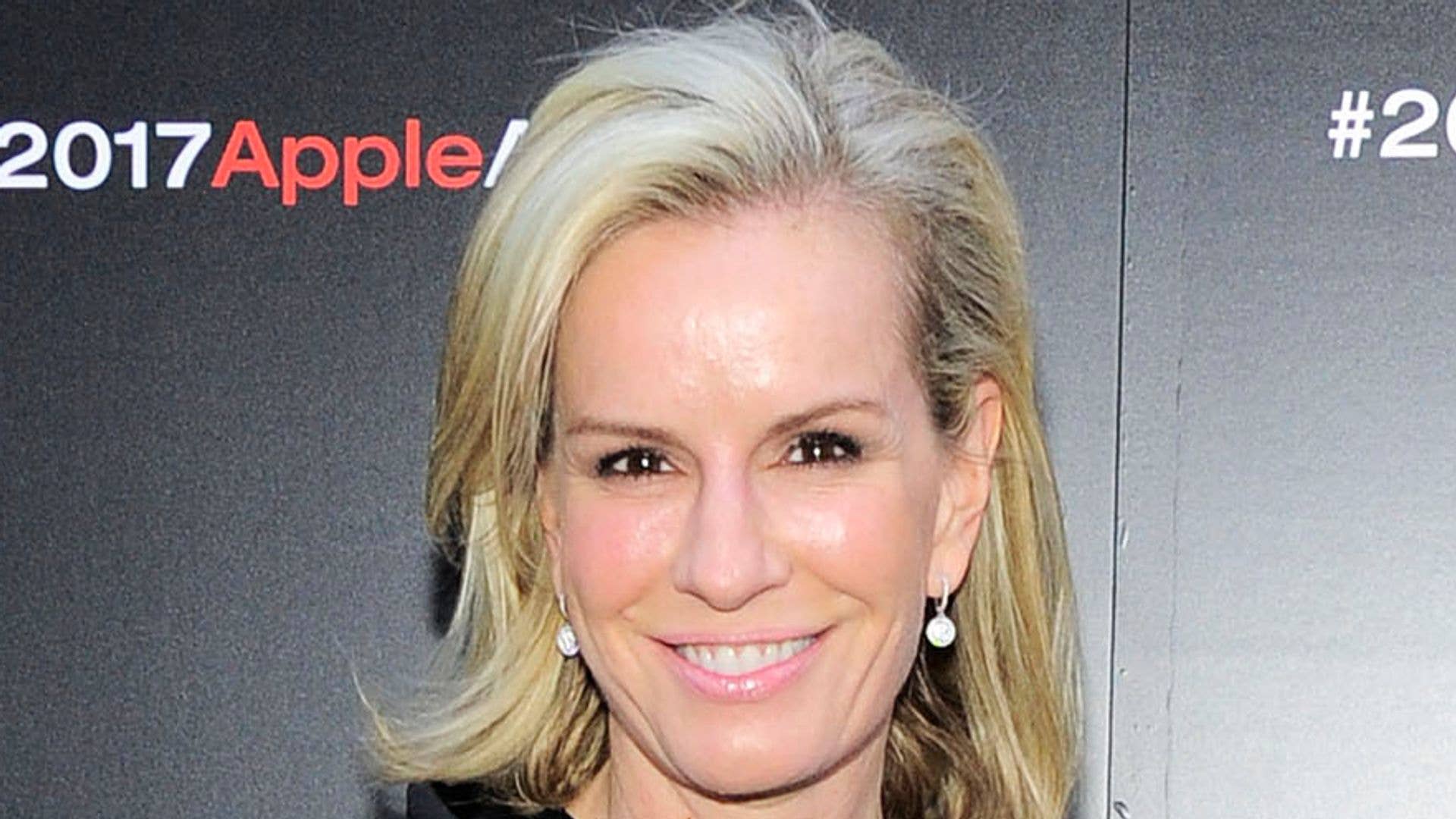 Swimsuit-clad Dr. Jennifer Ashton displays remarkably sculpted physique ...