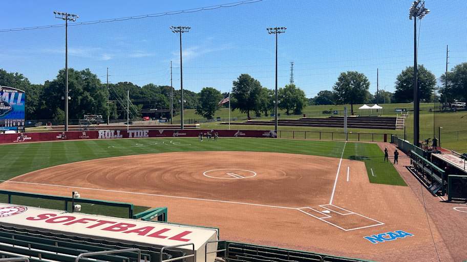 NCAA softball live updates from No. 1 Alabama vs. USC Upstate