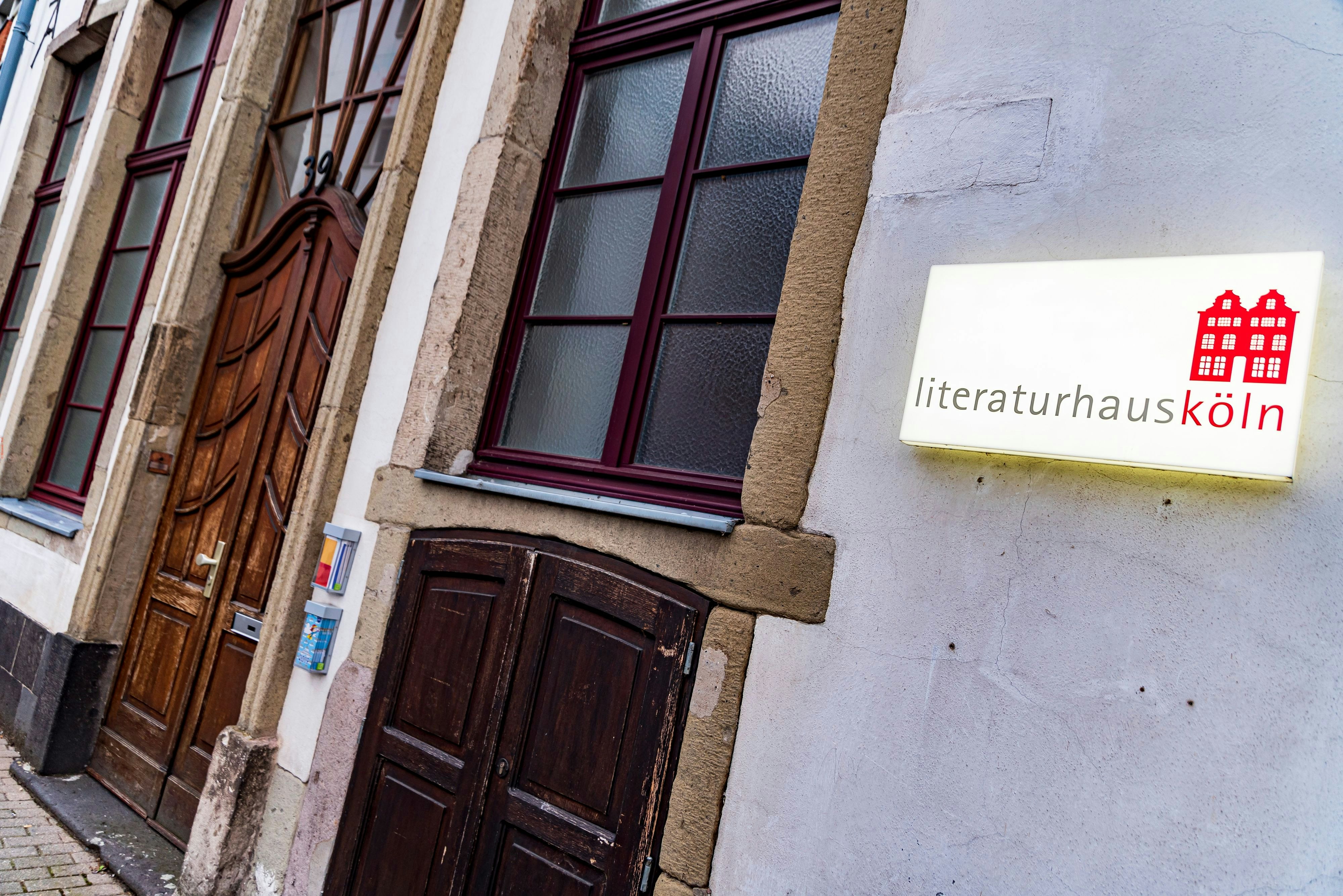 Insgesamt 26.000 Euro: Junges Literaturhaus vergibt Stipendien für ...
