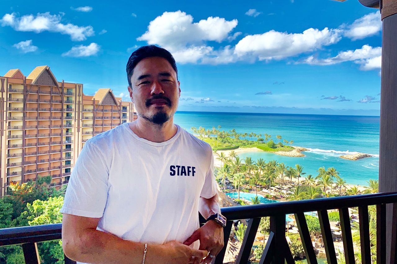 Actor Randall Park on his No. 1 airport snack 'splurge,' jet lag hacks ...