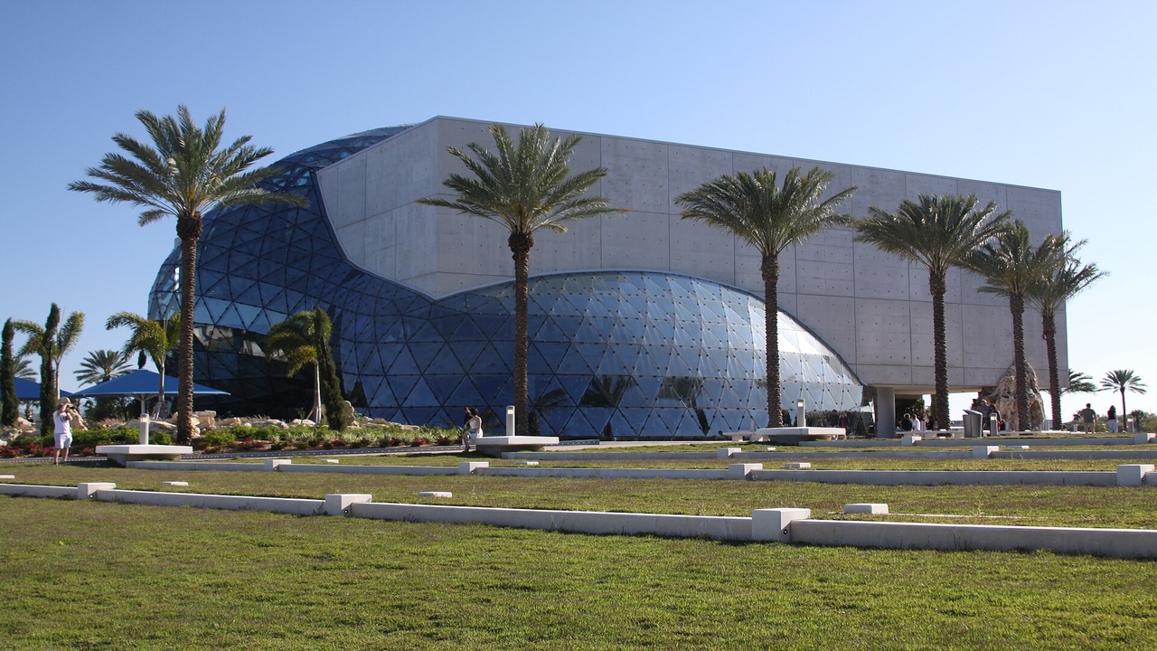 The sunny side of Tampa Bay holds a Guinness record and a world-class ...