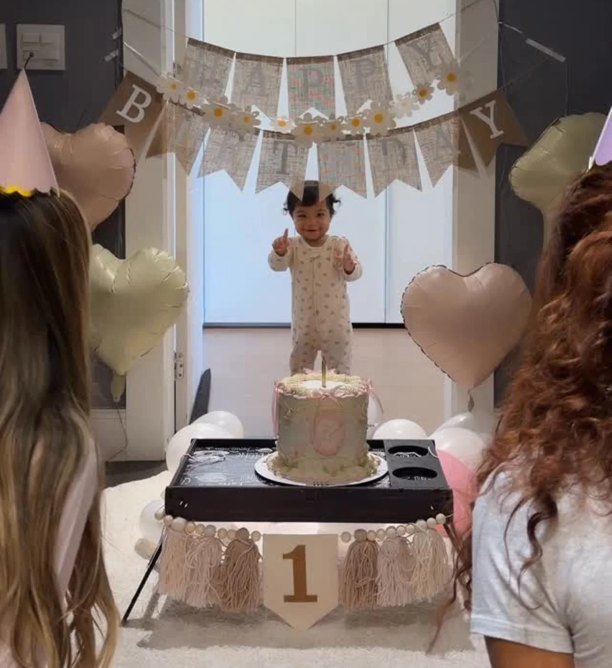 Brunna Gonçalves comemora 1 ano de Zuri e se declara: "Amor mais puro"